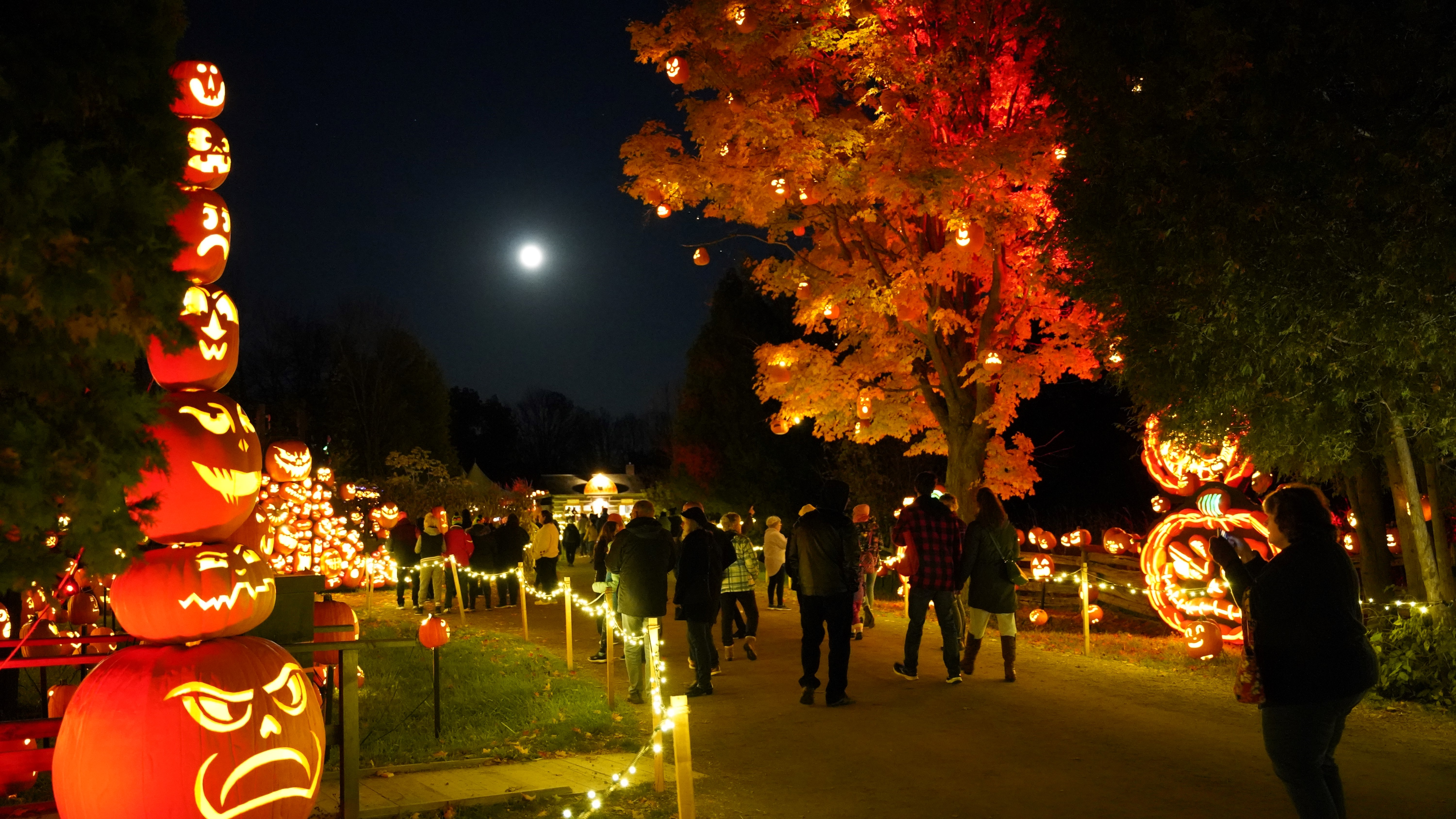 Upper Canada Village Pumpkinferno 2025